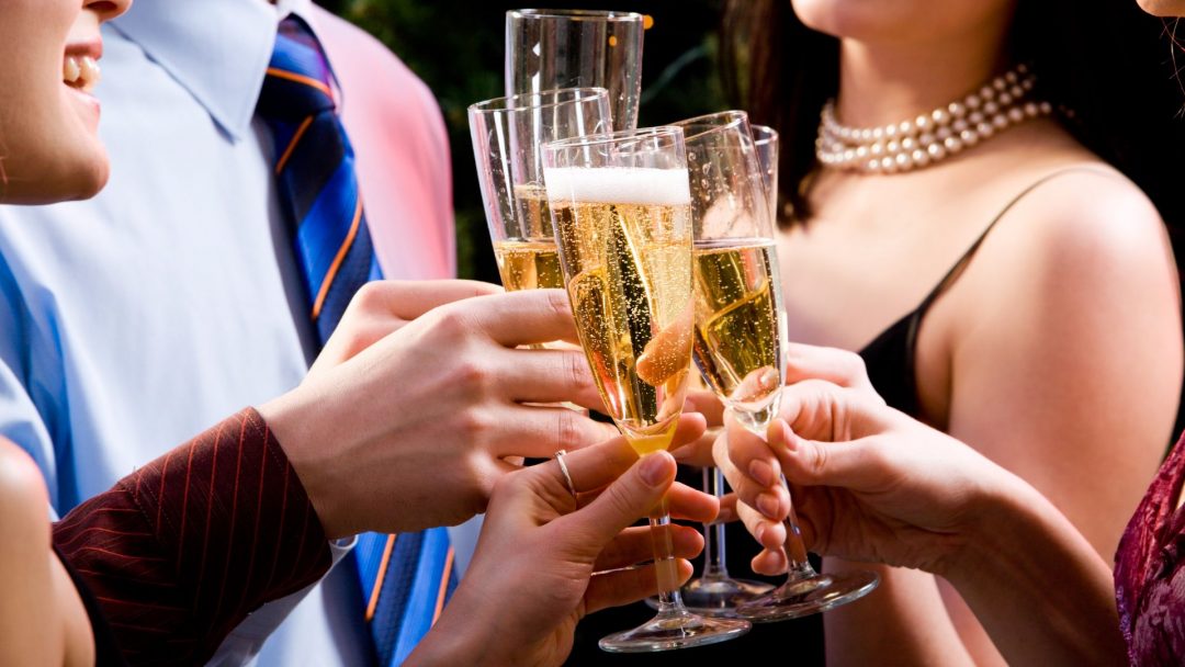 Brindisi Cin Cin: significato ed etimologia | Callmewine